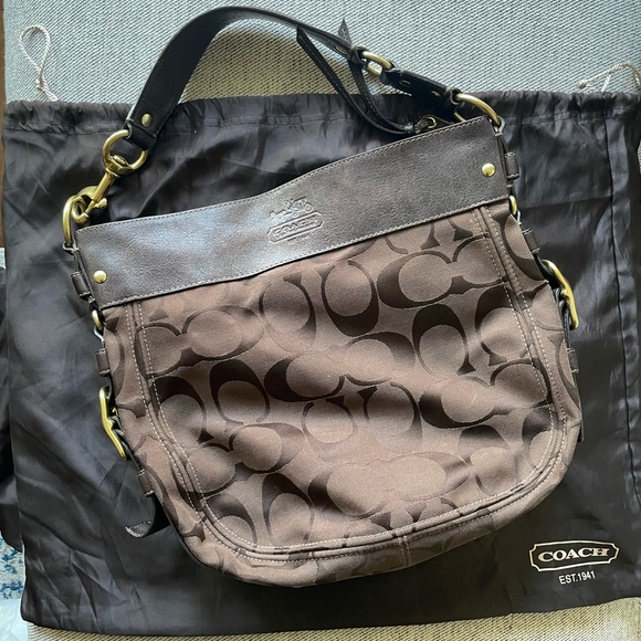 Coach | Bags | Authentic Coach Bucket Bag With Zipper | Poshmark